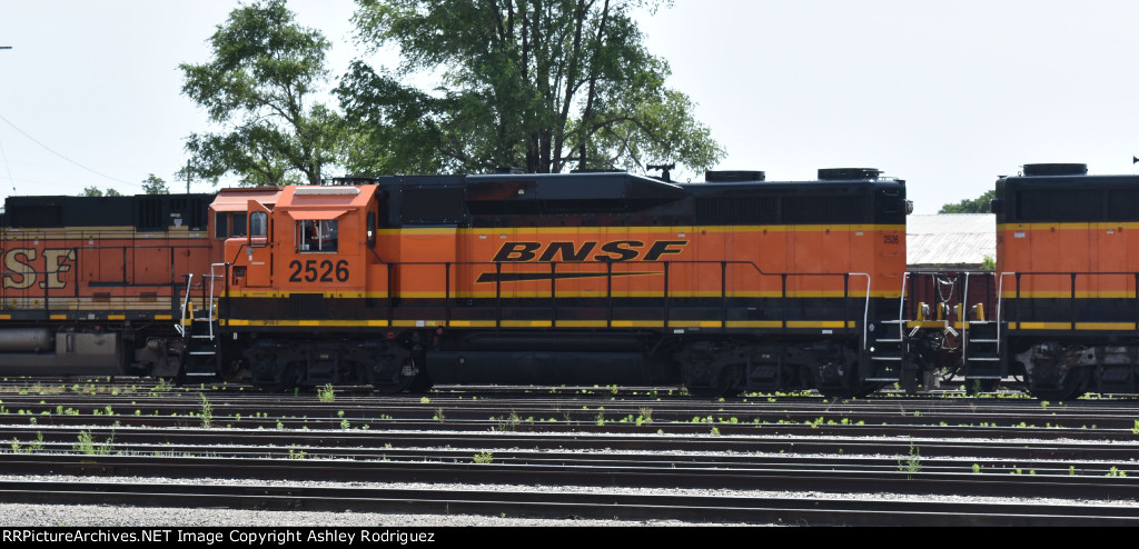 BNSF 2526